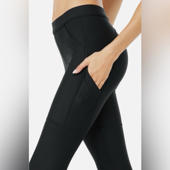 ALO Yoga | Pants & Jumpsuits | Alo Airlift High Waist Pocket Legging ...